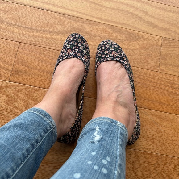 Mossy Oak | Shoes | Target Black Floral Flats | Poshmark